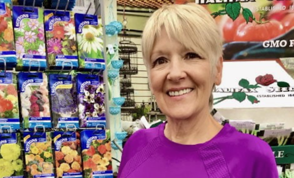 Mastering her gardening career - Faculty of Agriculture - Dalhousie ...