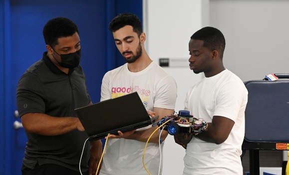 Students Compete in Robotics Design Competition - Faculty of ...