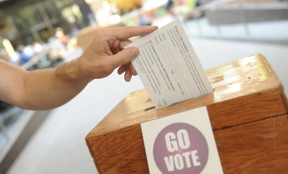 Top 5 things students need to know about voting in the federal election ...