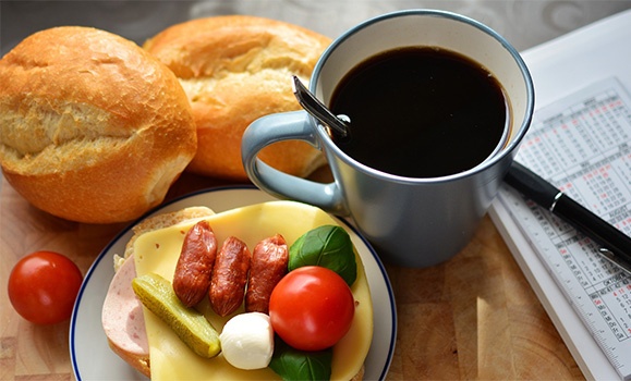 Fragmented food habits: New Dal study explores how Canadians eat - Dal ...