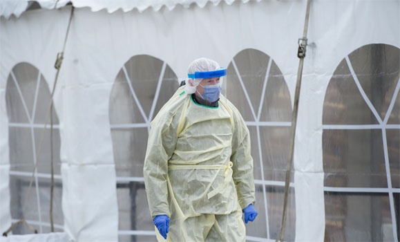 Coronavirus triage protocols: Hard choices over ventilator shortages ...