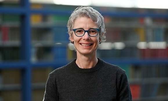 鲍鱼tv legal scholar wins Killam Fellowship for ground鈥慴reaking research ...