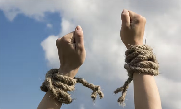 Prioritizing pain: 5 ways to move beyond managing chronic pain - Dal ...