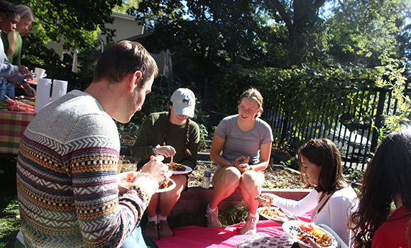Beet Street Market’s food fest unites Dal students around shared plates ...